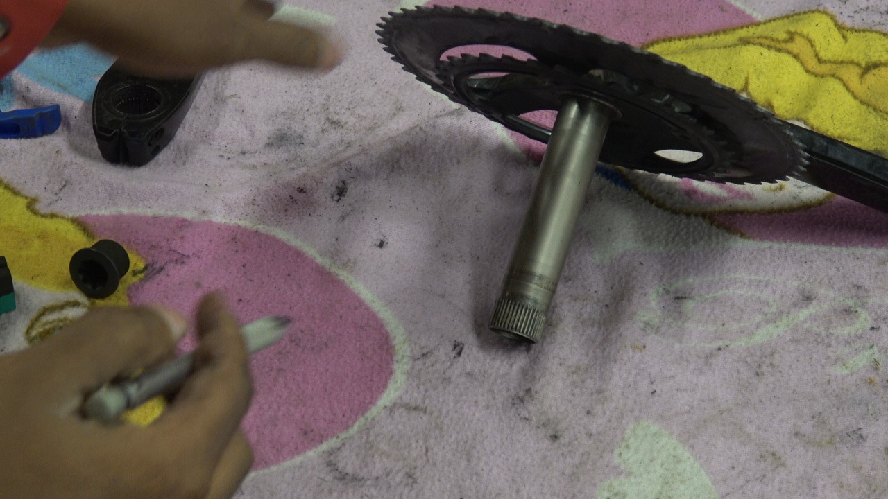 Shimano Crankset Failures: An Engineering Analysis - Hambini Engineering