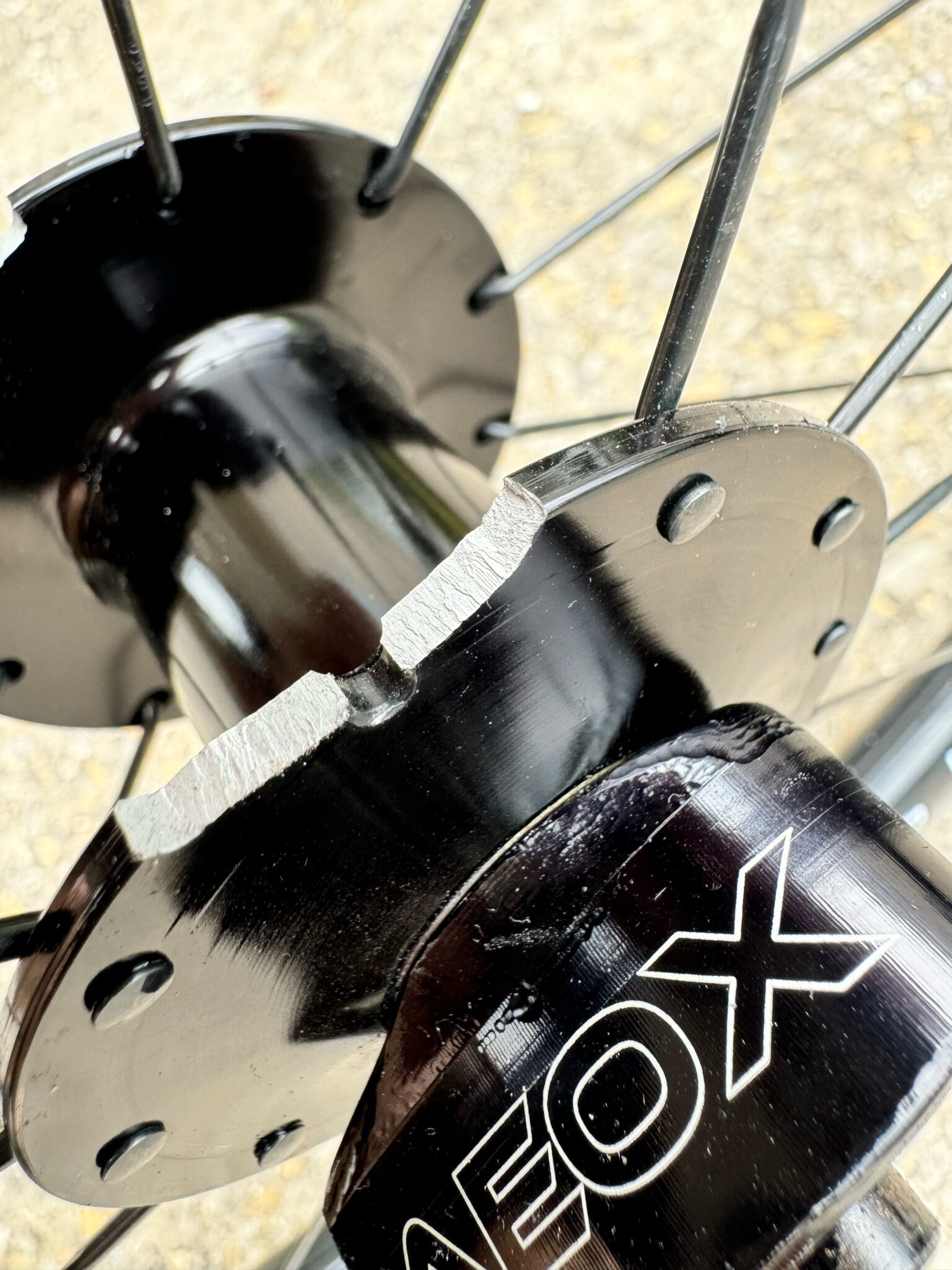 Aerocoach Aeox Titan Wheel Failure - Hambini Engineering