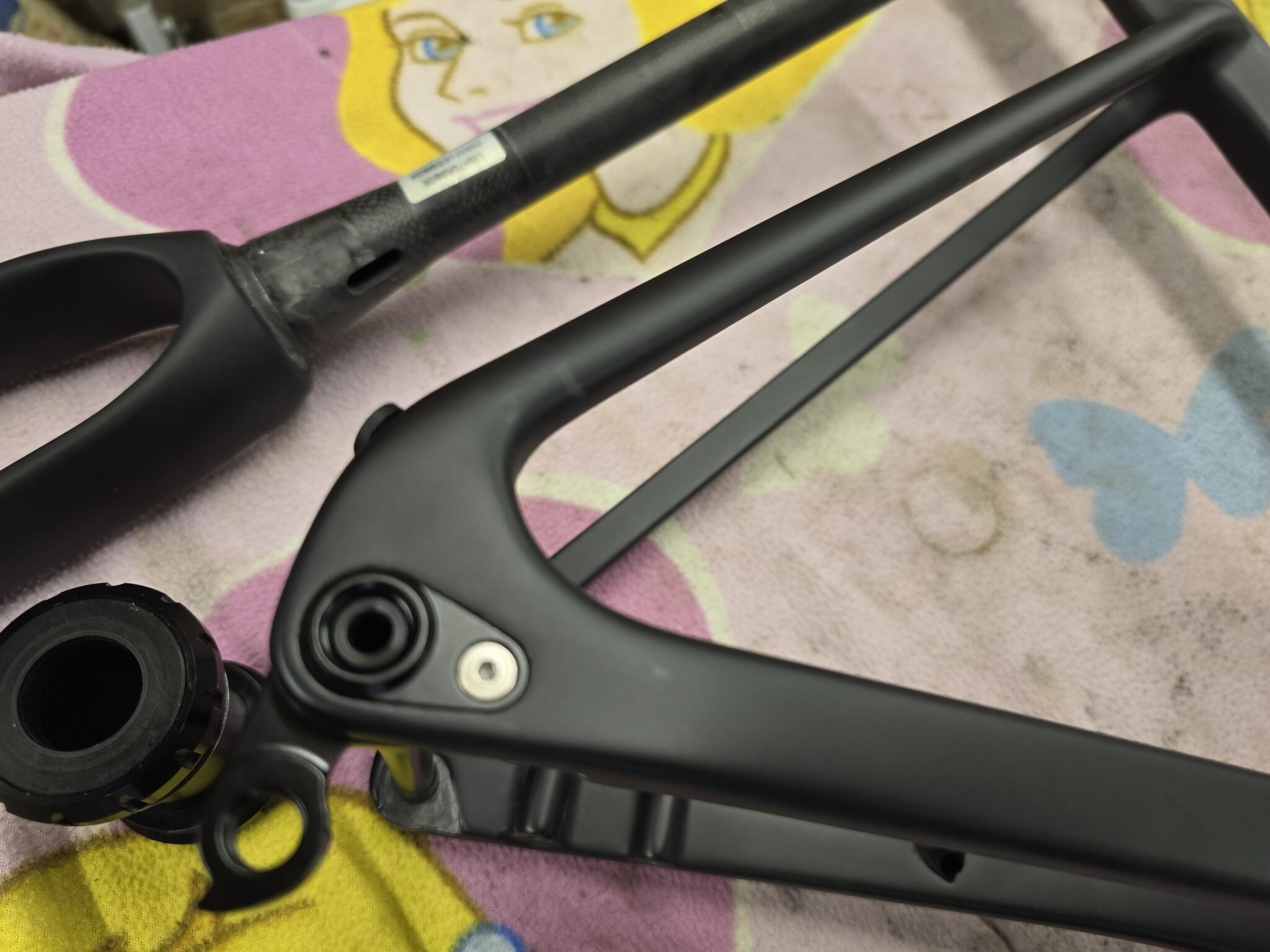 Review: Lightcarbon LCR 017D - Hambini Engineering